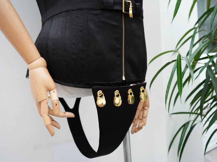 Bespoke Corsetry – Orchid Corsetry